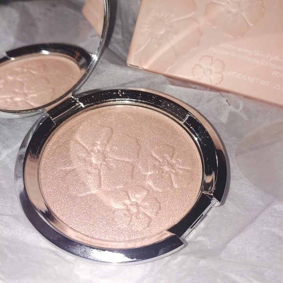 BECCA | Makeup | Rose Quartz Shimmering Skin Perfector Pressed ...